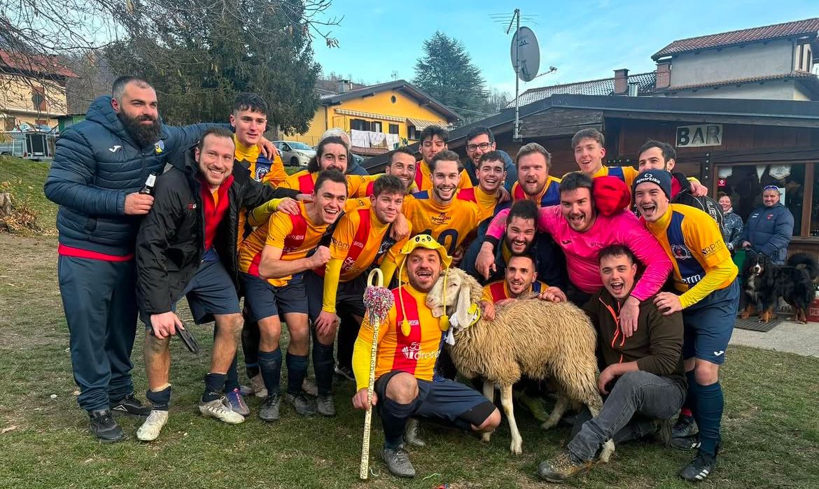 Perippa The Goat, la pecora 'official ambassador' del Perosa Football ...